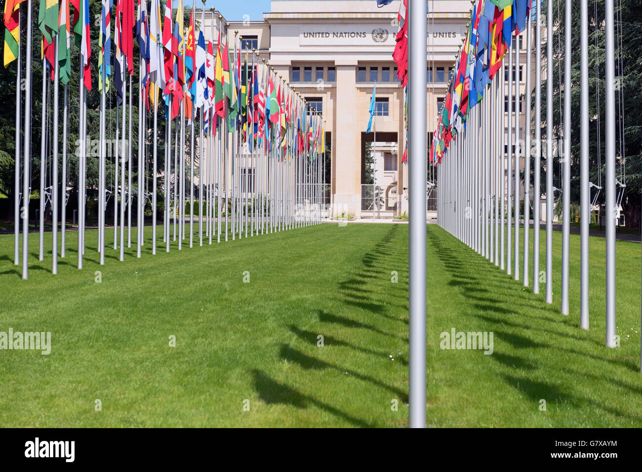 Un building geneva flags hi-res stock photography and images - Alamy