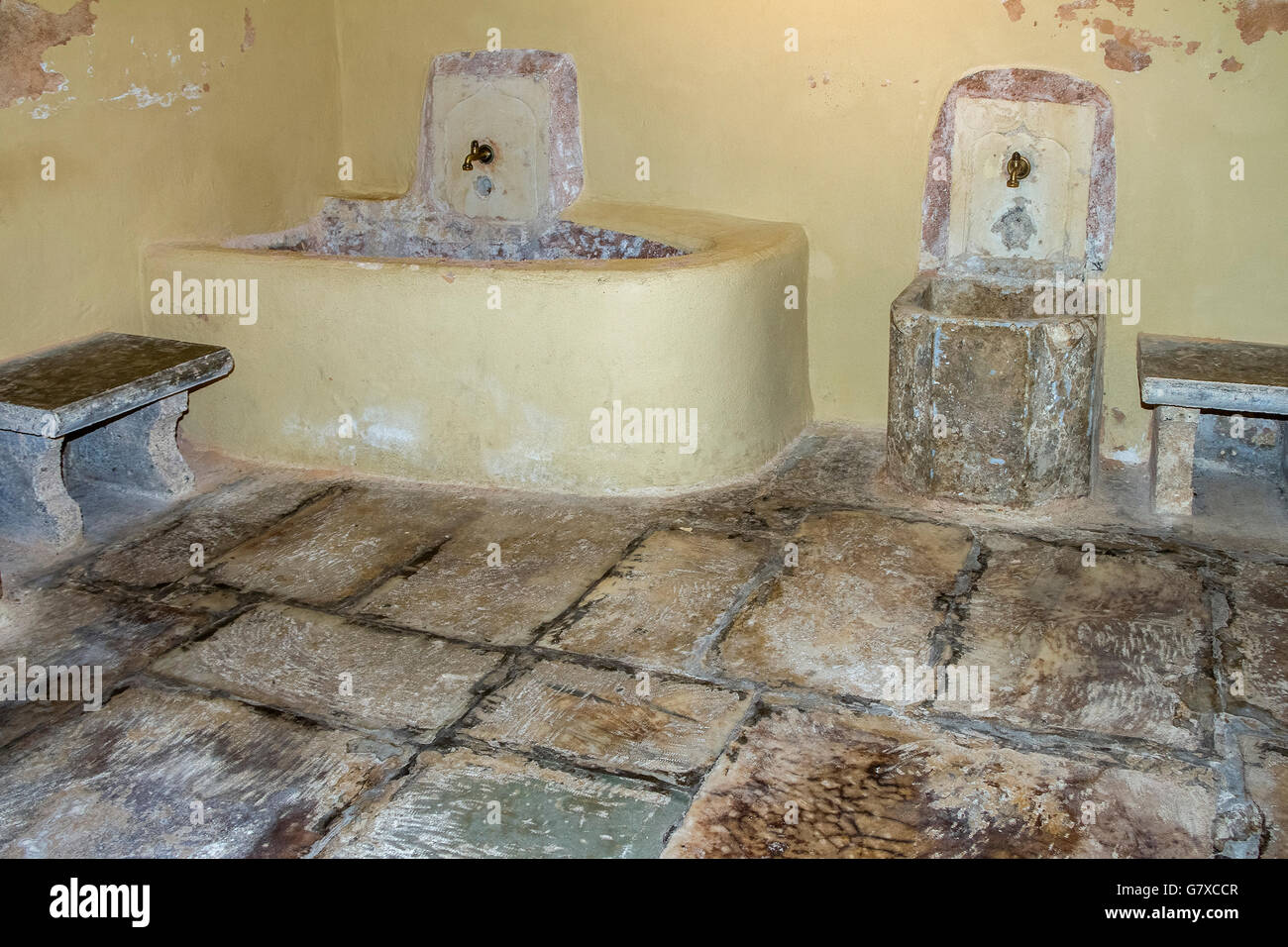 Bathhouse greece hi-res stock photography and images - Alamy