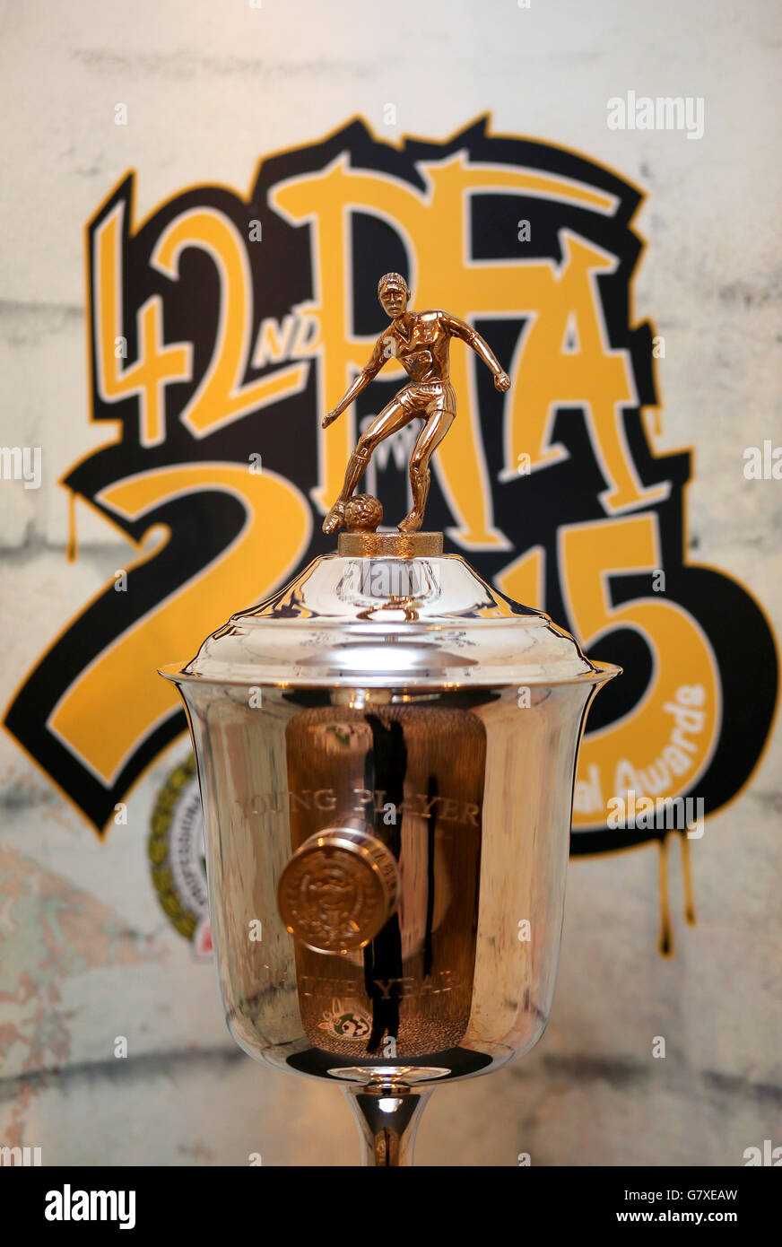 Pfa young player year hi-res stock photography and images - Alamy