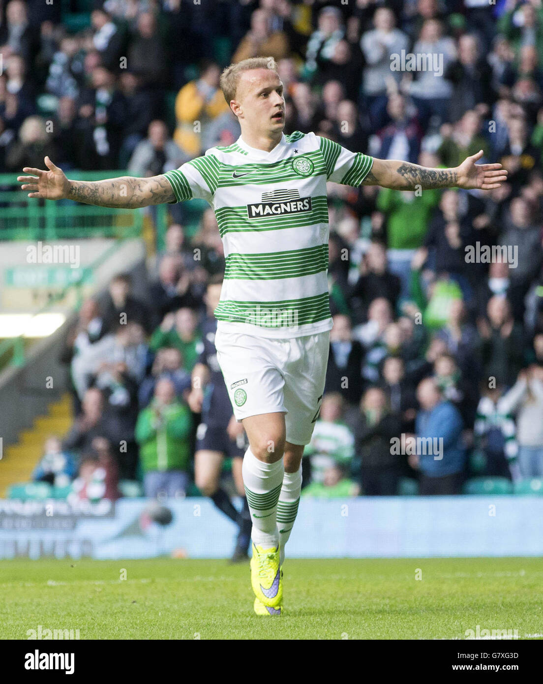 Celtics leigh griffiths opening goal scottish premiership match celtic park hi-res stock ...