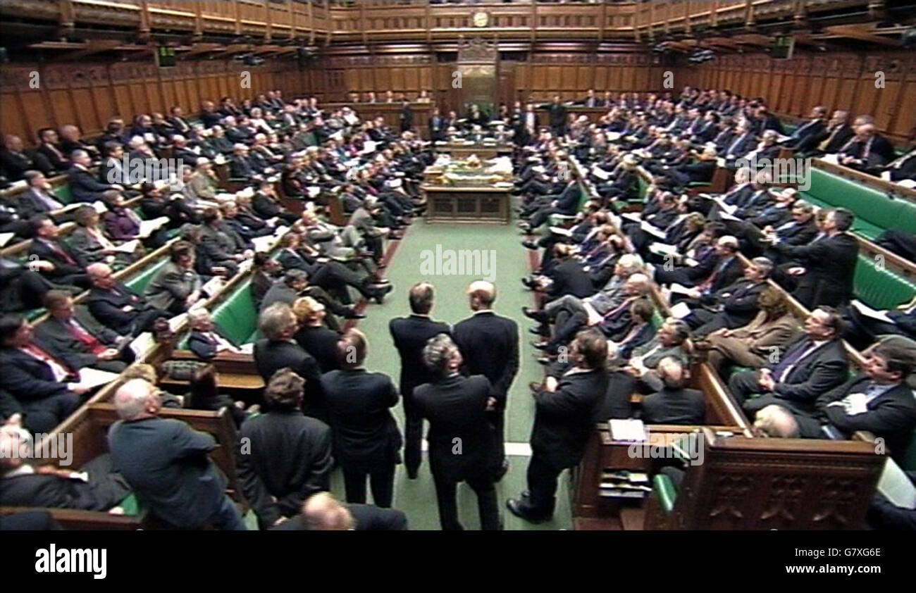 House of commons debate interior hi-res stock photography and images ...