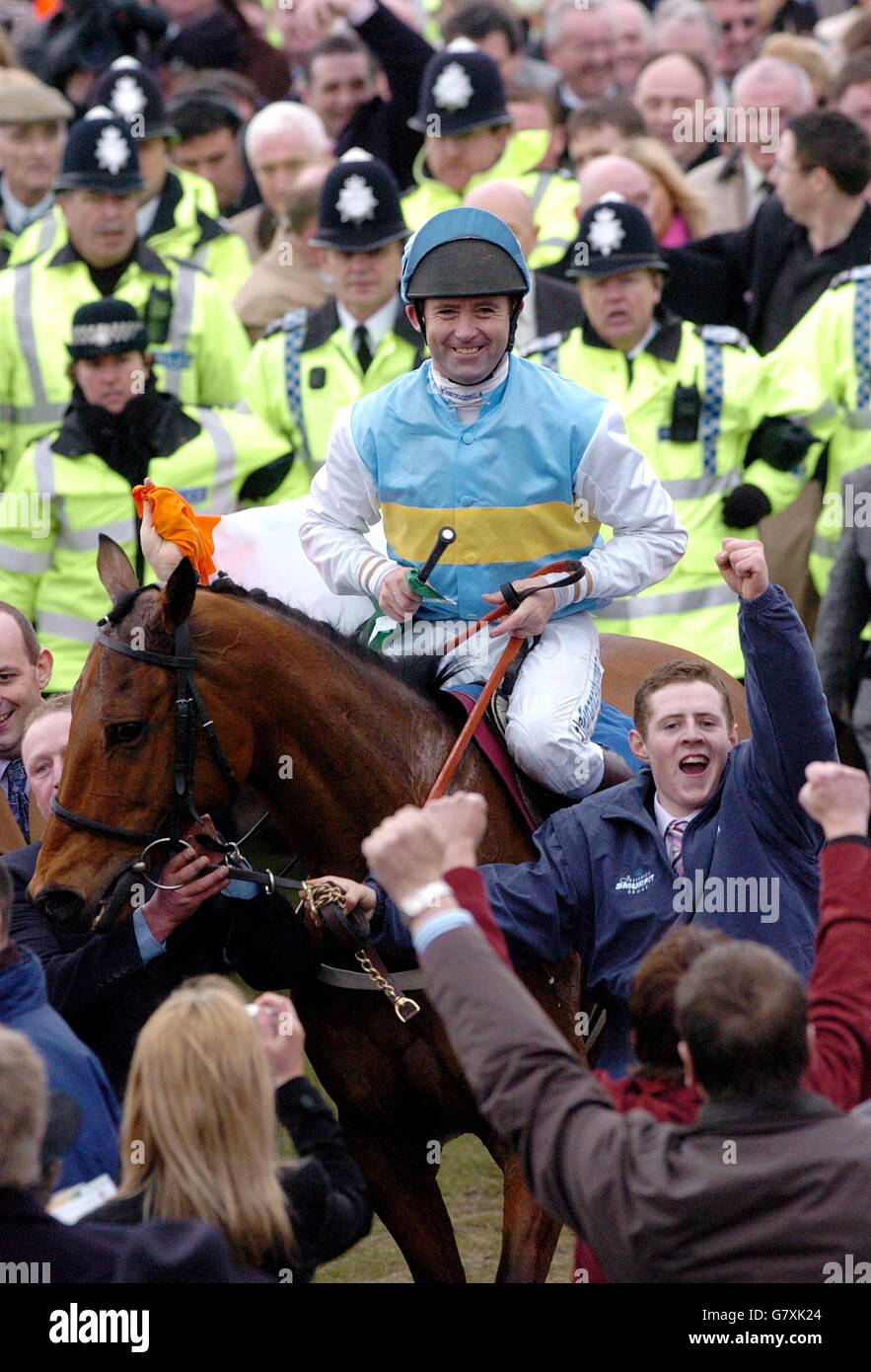 Horse Racing - Cheltenham Festival 2005 - Cheltenham Racecourse Stock ...