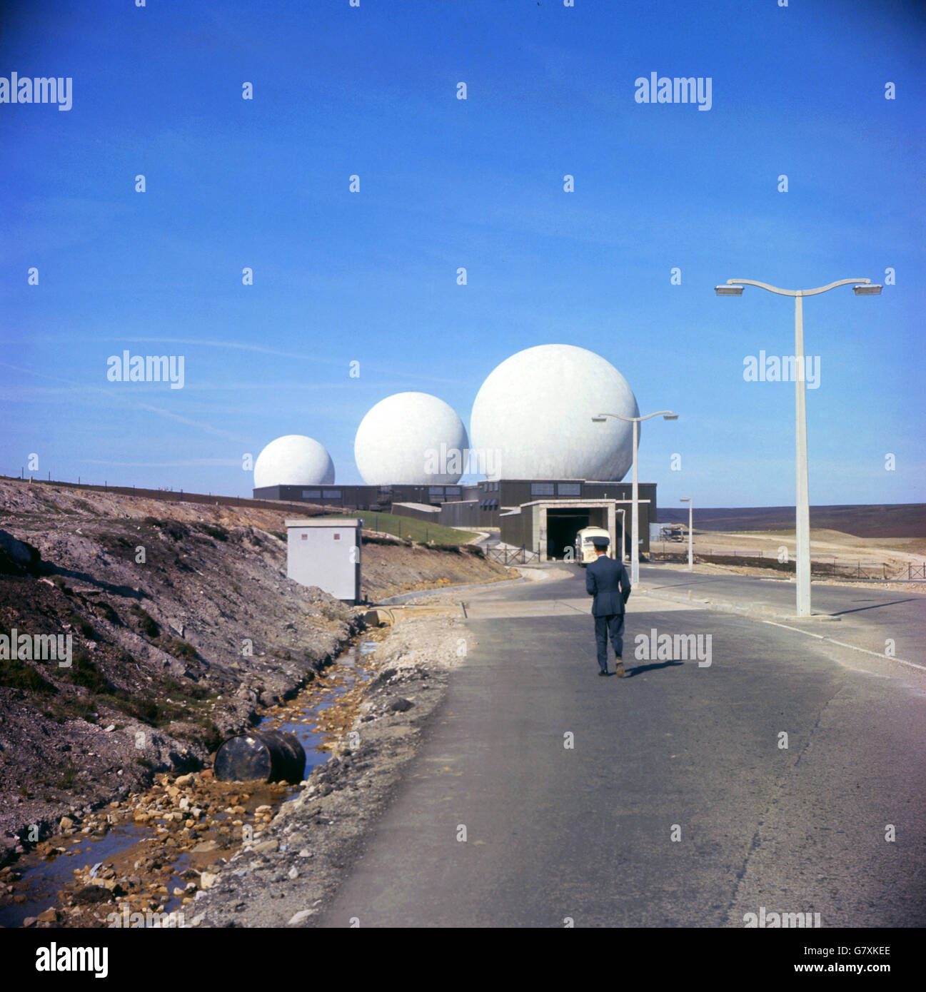 Fylingdales early warning station hi-res stock photography and images ...