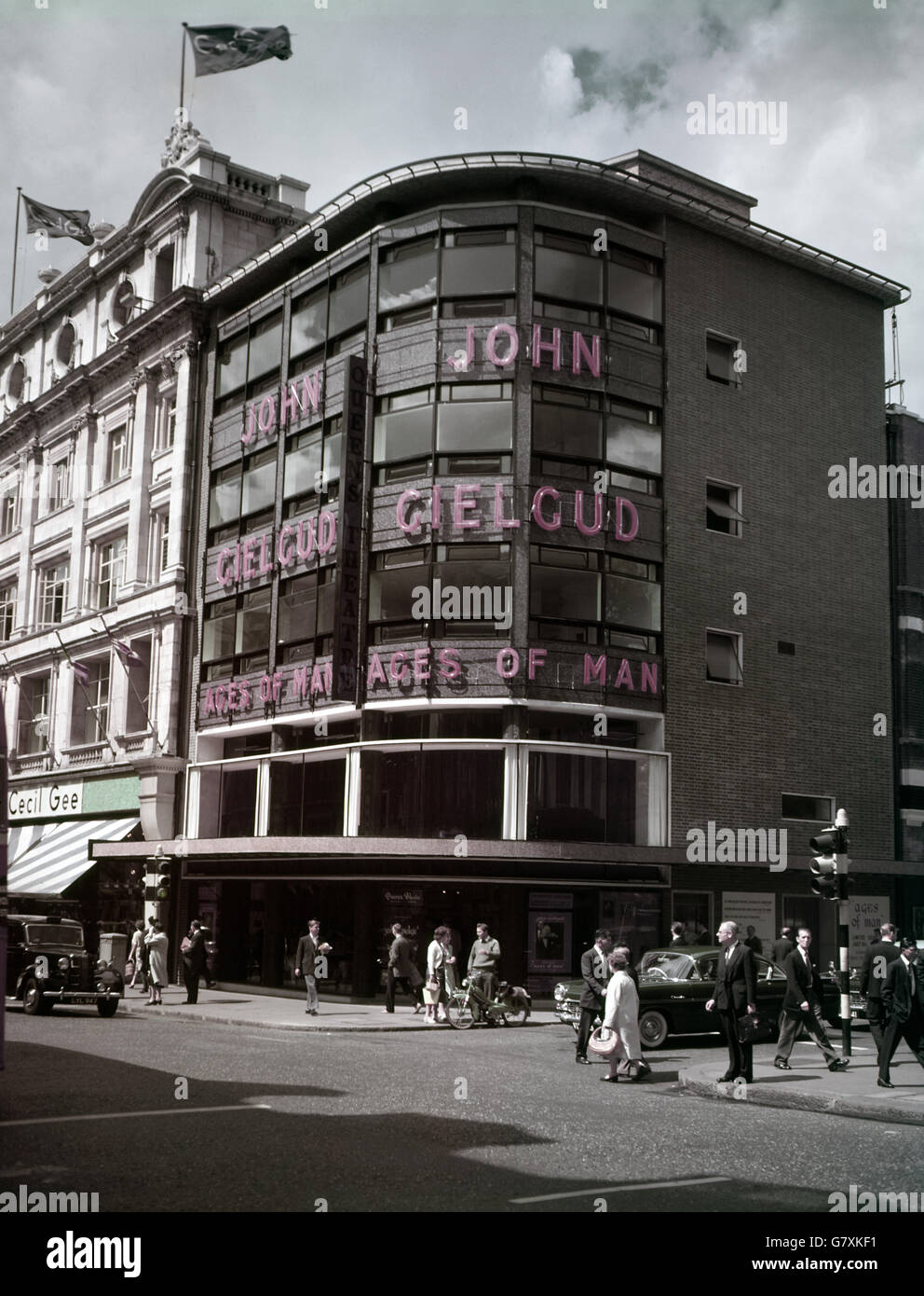 Theatre - Queen's Theatre - London Stock Photo - Alamy