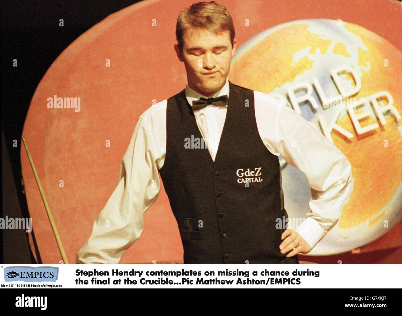 Snooker embassy world snooker stephen hendry v ken doherty hi-res stock ...