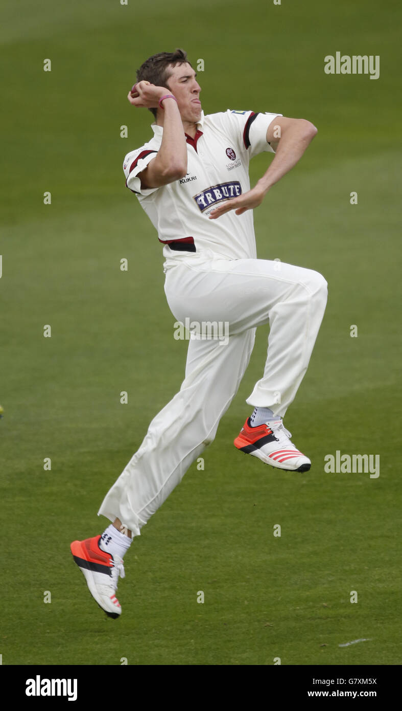 Cricket craig overton somerset hi-res stock photography and images - Alamy