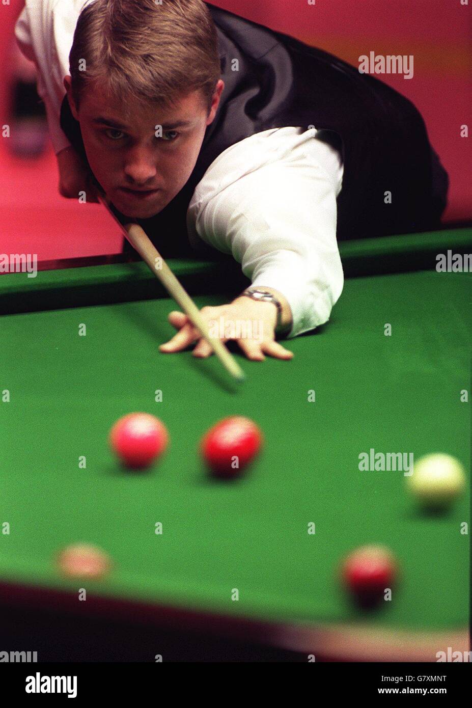 Snooker ... Embassy World Snooker Championships, Crucible Theatre ...