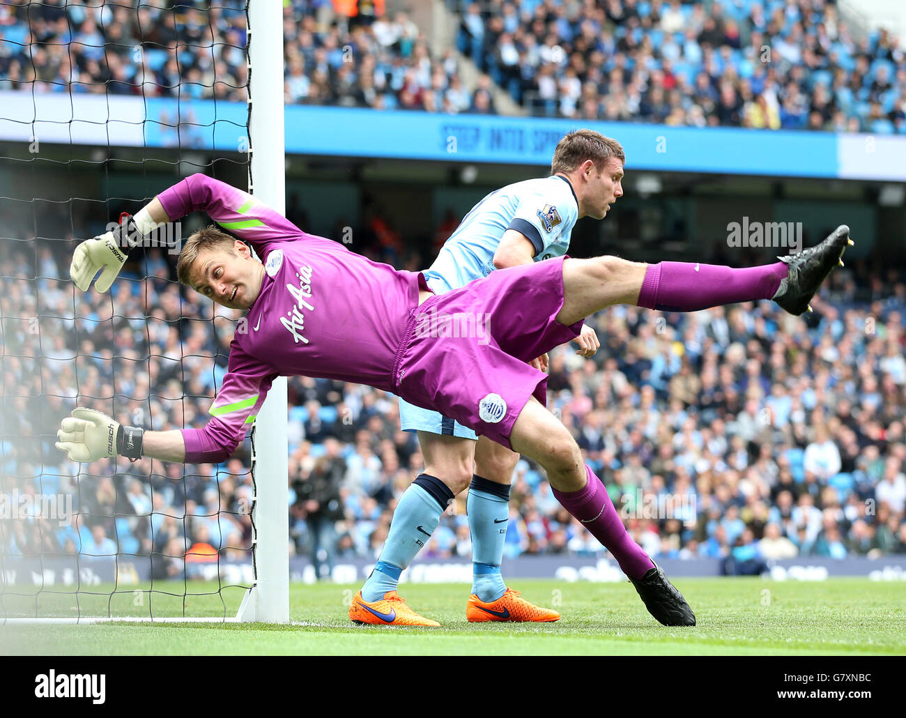 Soccer - Barclays Premier League - Manchester City v Queens Park ...