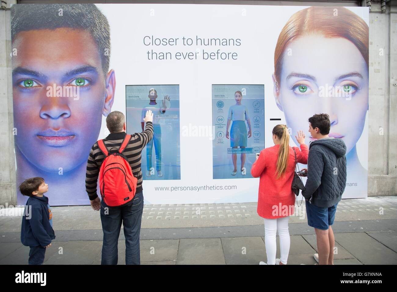 Social humans hi-res stock photography and images - Alamy