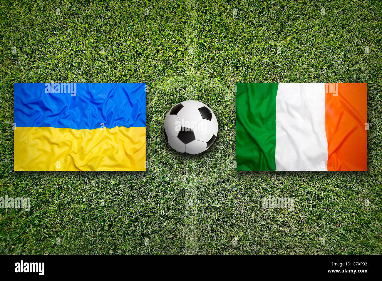 Ireland ukraine flag hi-res stock photography and images - Alamy