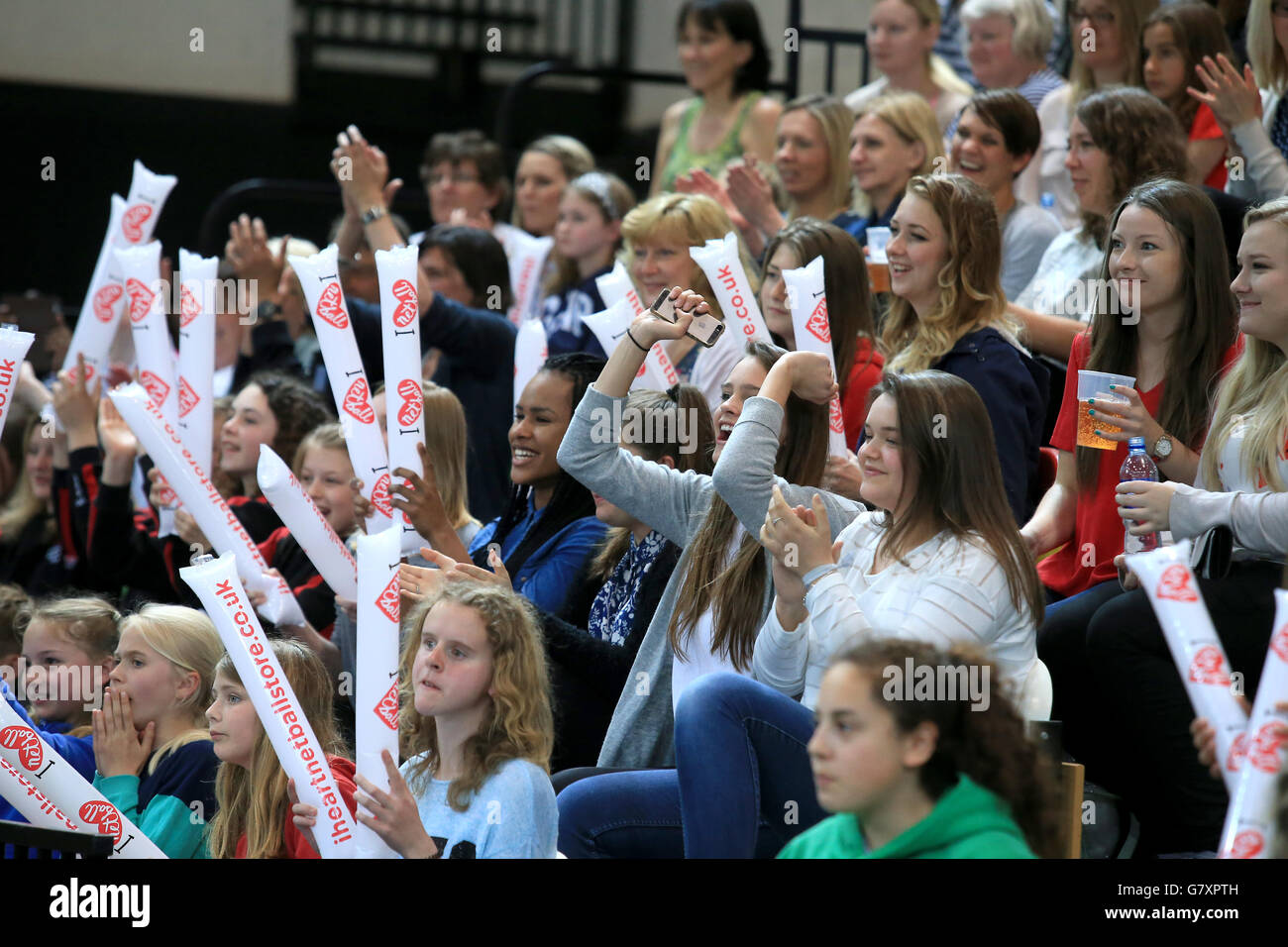 Netball fans in the stands hi-res stock photography and images - Alamy