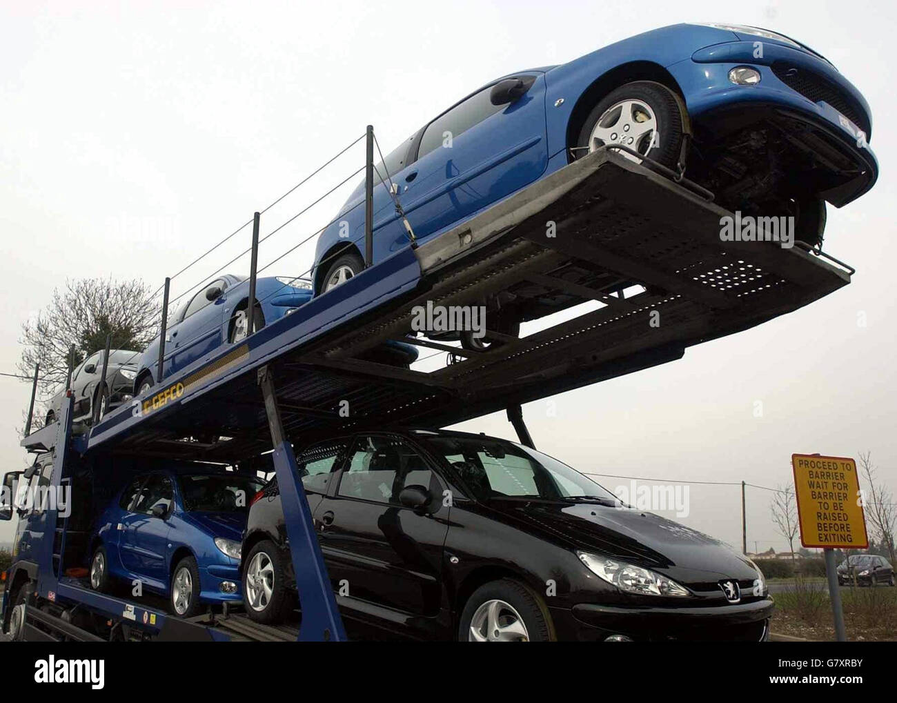 Peugeot Redundancies - Ryton Stock Photo - Alamy