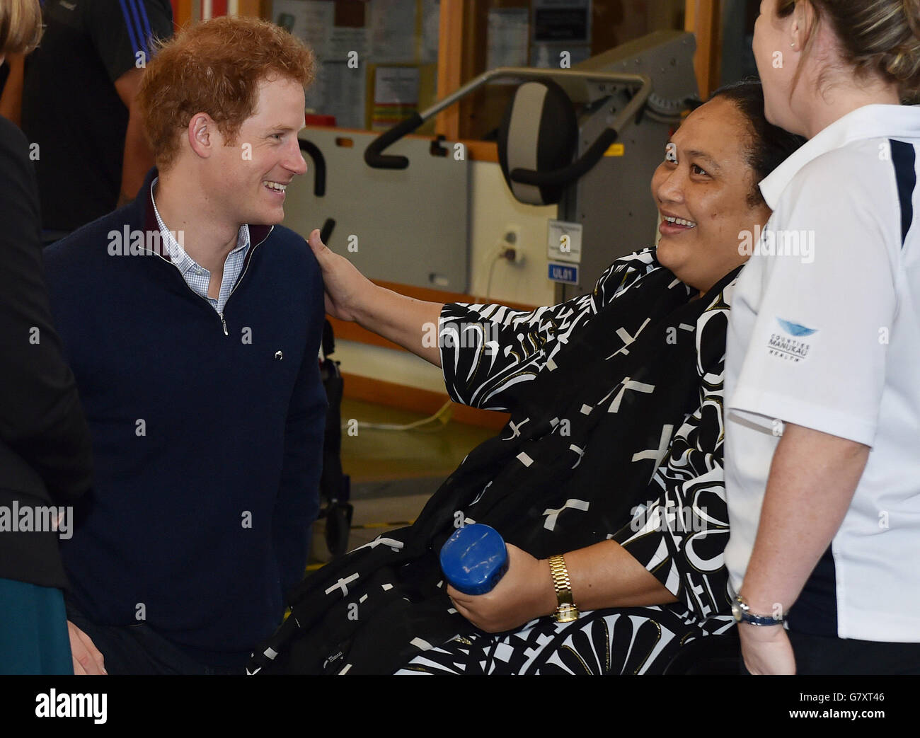 Prince Harry speaks with patient Anofale Eneliko while he was visiting ...