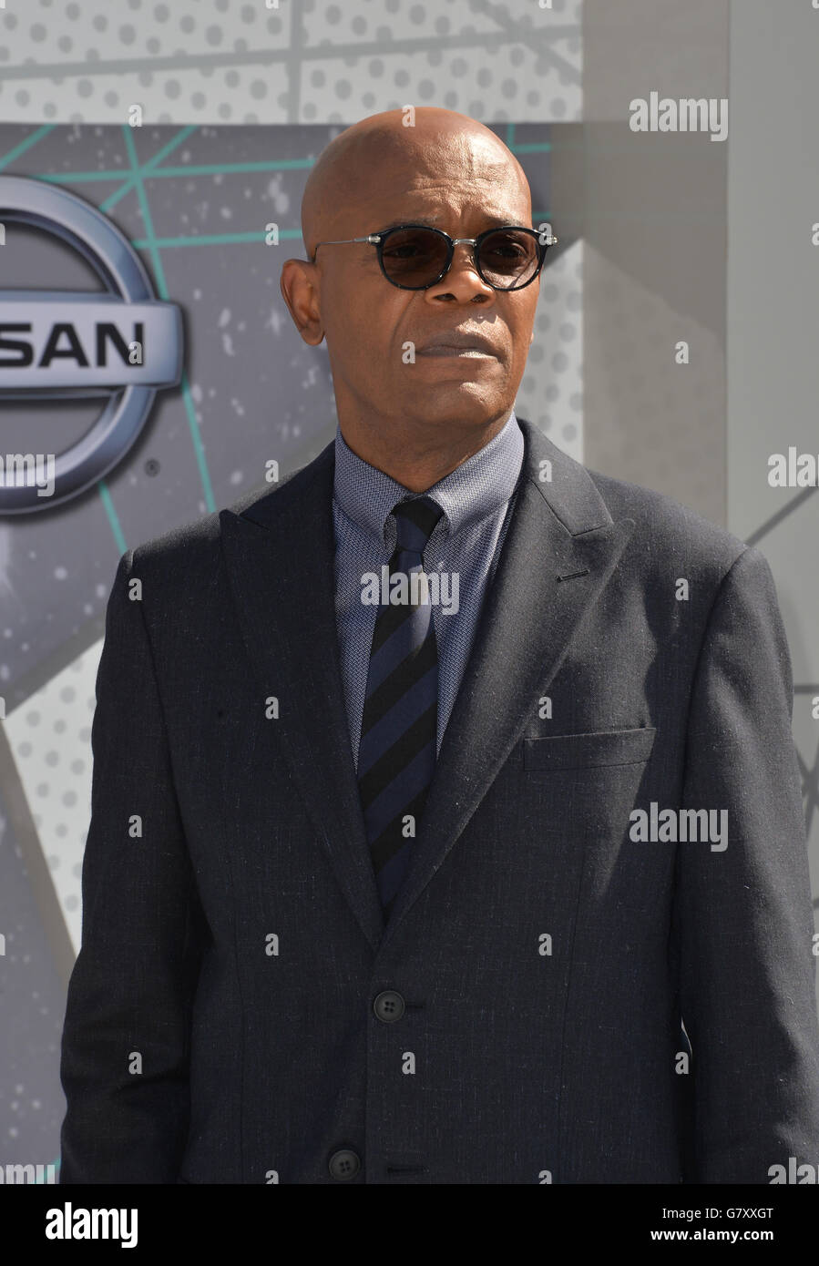 Samuel jackson bald hi-res stock photography and images - Alamy