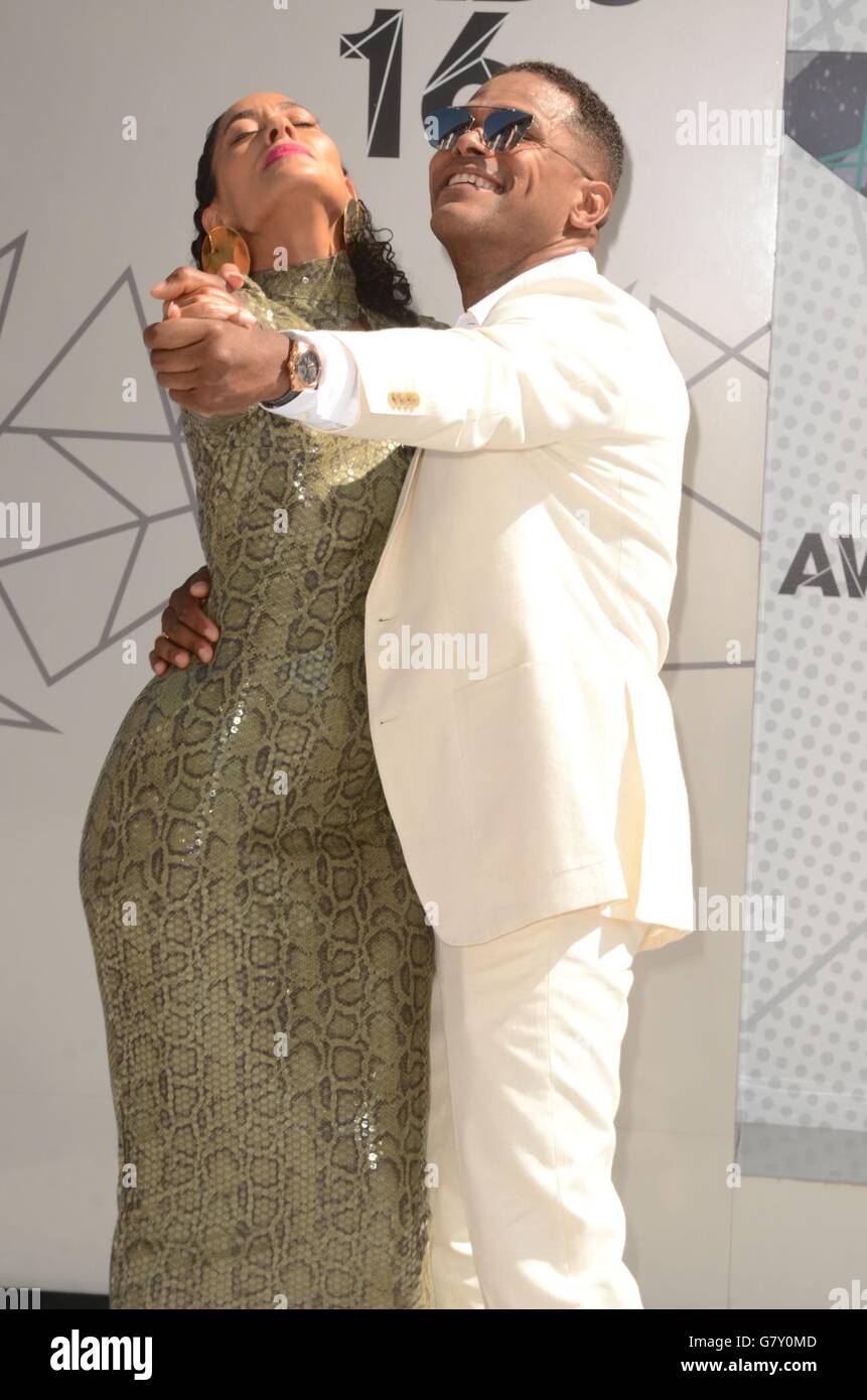 Los Angeles, CA, USA. 26th June, 2016. Tracee Ellis Ross, Maxwell at ...