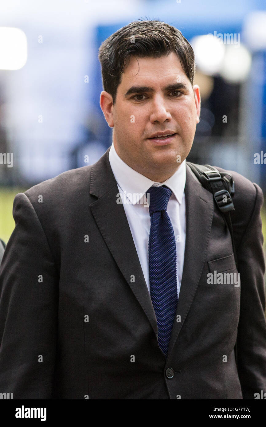 Leeds east mp richard burgon hi-res stock photography and images - Alamy