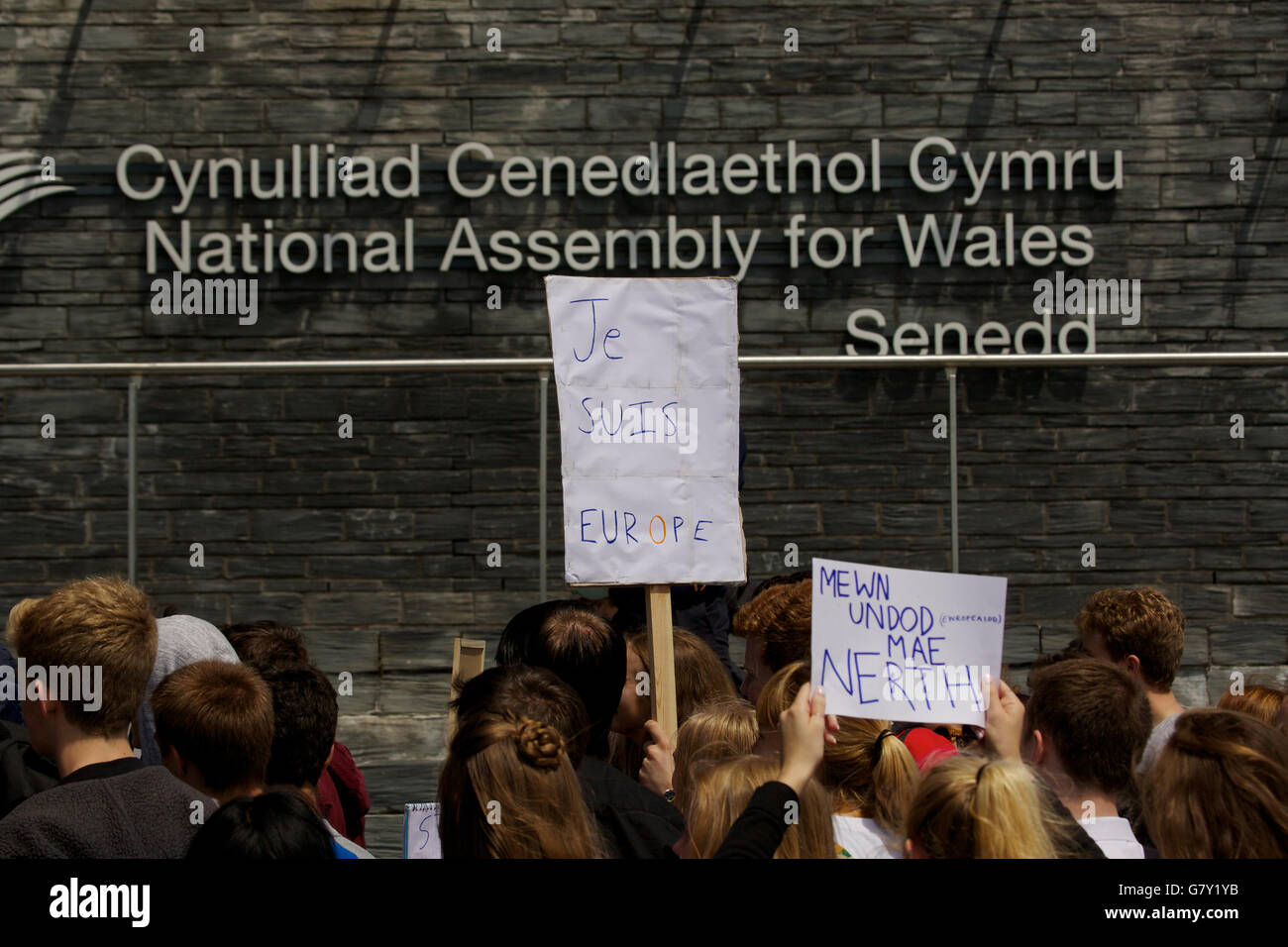 Cardiff, Wales, UK. 27th June 2016. College and sixth form students ...