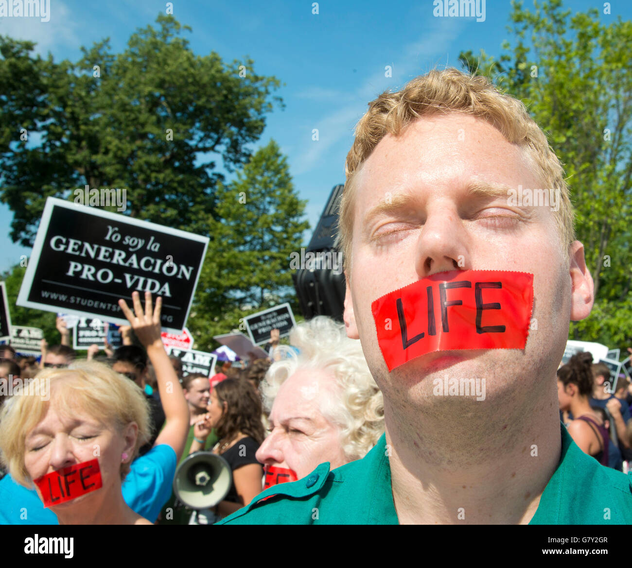 Washington DC, USA. 27th June, 2016. USA-Pro-Life advocates respond to ...