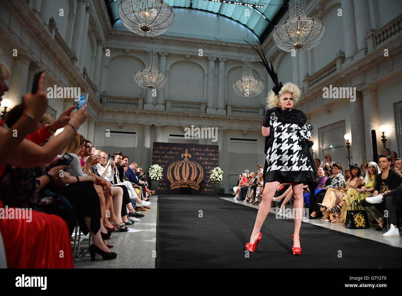 Shoes danced pieces hi-res stock photography and images - Alamy