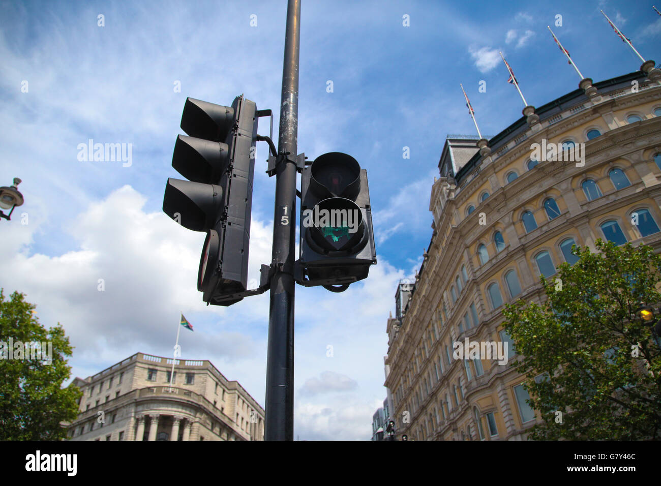 Trafalgar Square, London, 27 June 2016 - Diversity pedestrian traffic ...