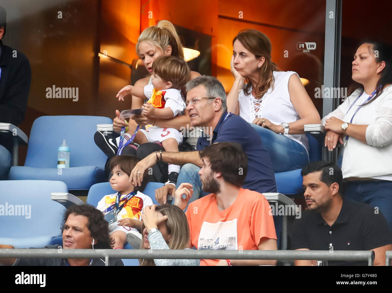 Shakira gerard pique children hi-res stock photography and images - Alamy