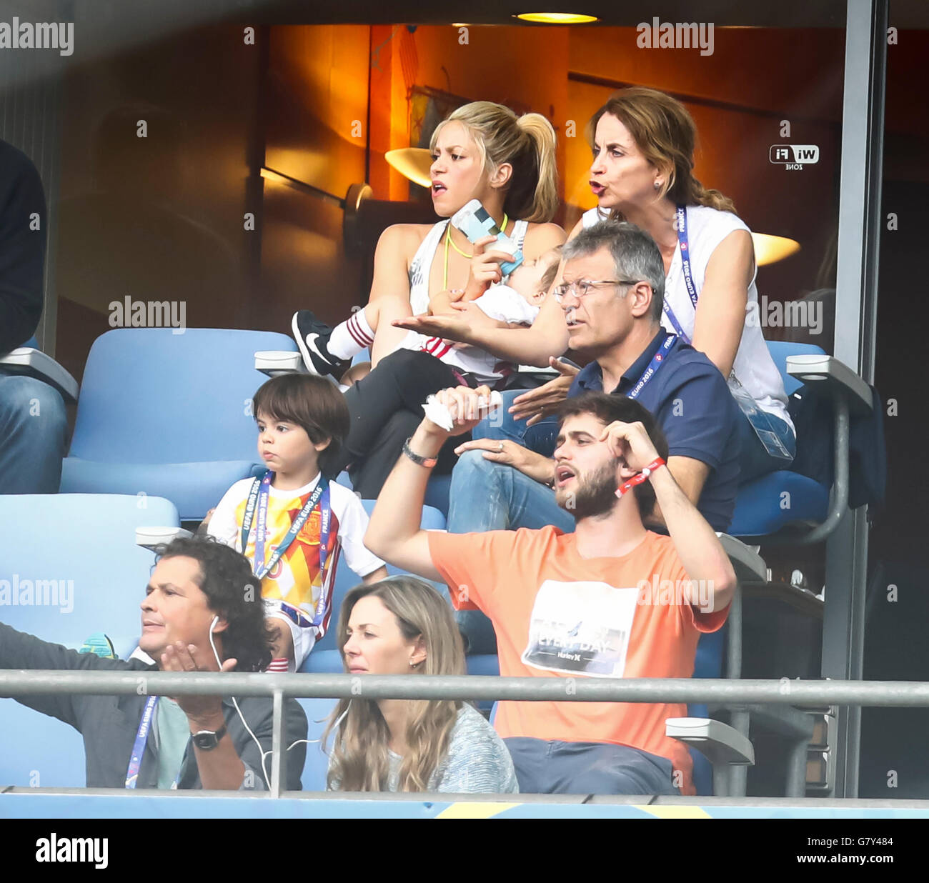 Shakira gerard pique children hi-res stock photography and images - Alamy