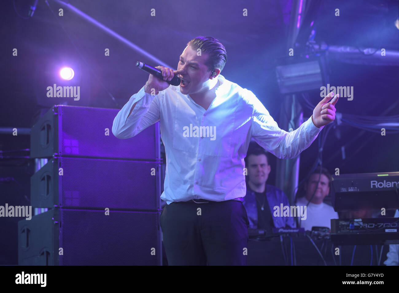 John Newman Singer High Resolution Stock Photography and Images - Alamy