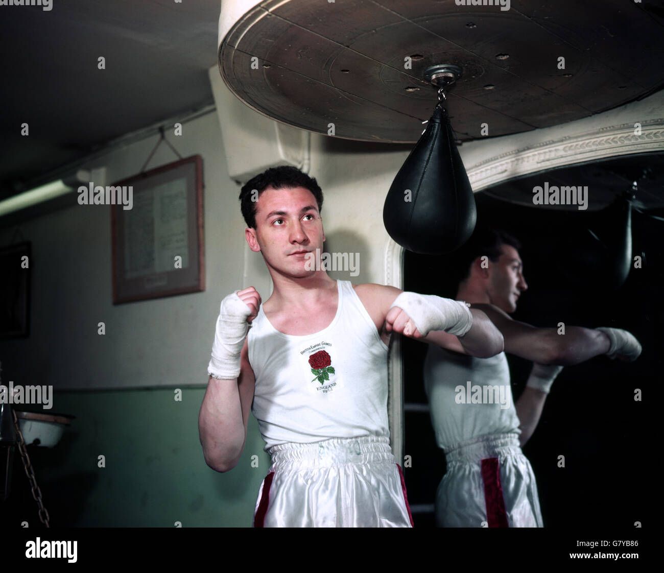 1950s boxing hi-res stock photography and images - Alamy