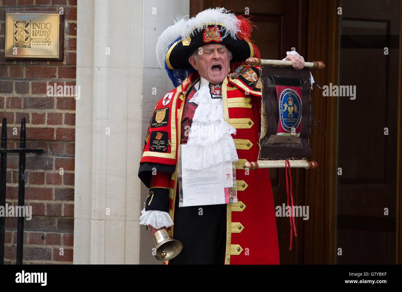 Town crier tony appleton hi-res stock photography and images - Alamy
