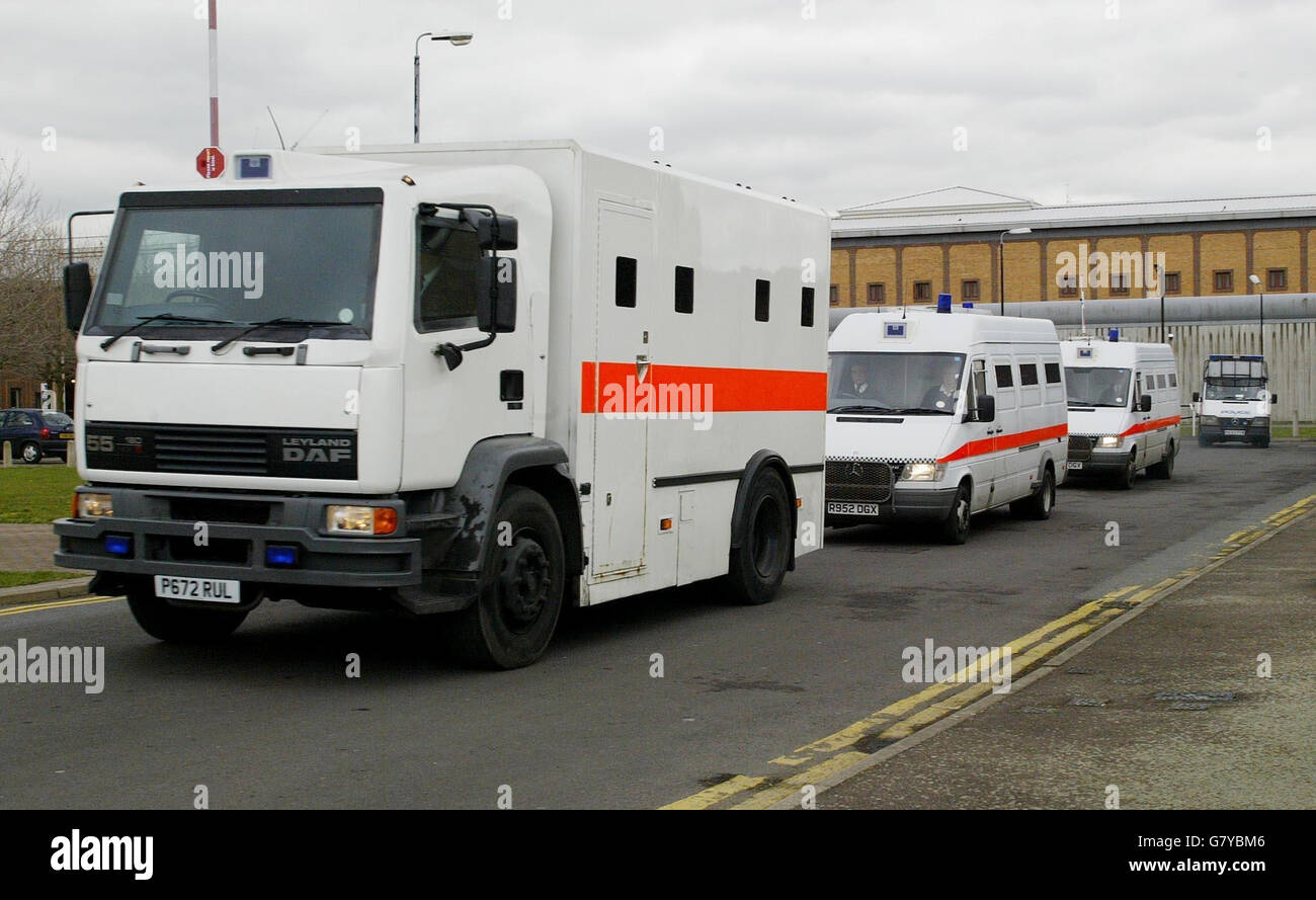 A high security convoy leaves belmarsh prison hi-res stock photography ...