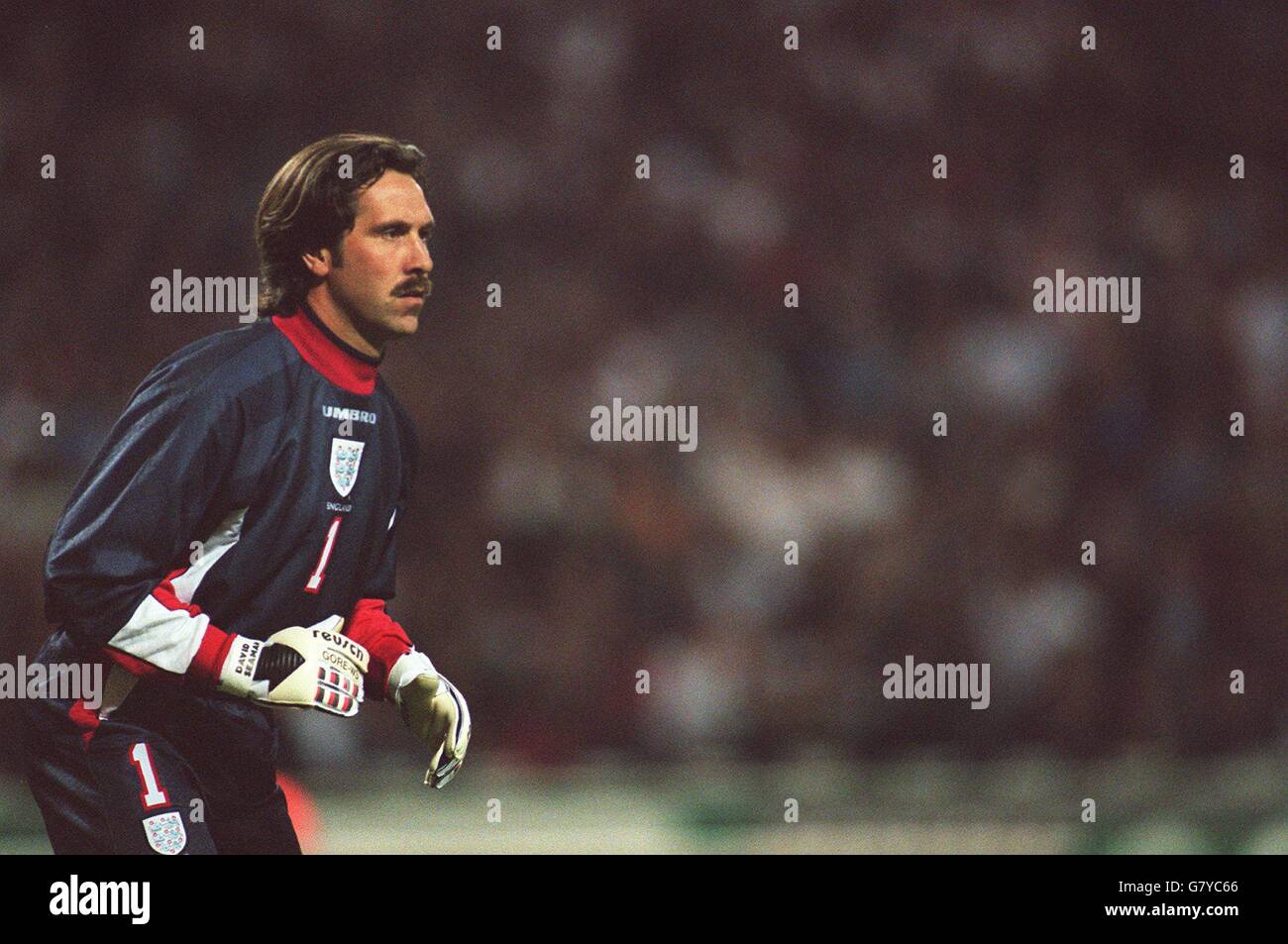 David seaman england hi-res stock photography and images - Alamy