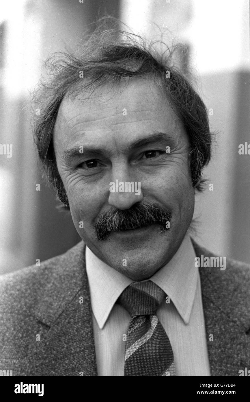 Ex-England and Tottenham Hotspur footballer Jimmy Greaves, who now ...