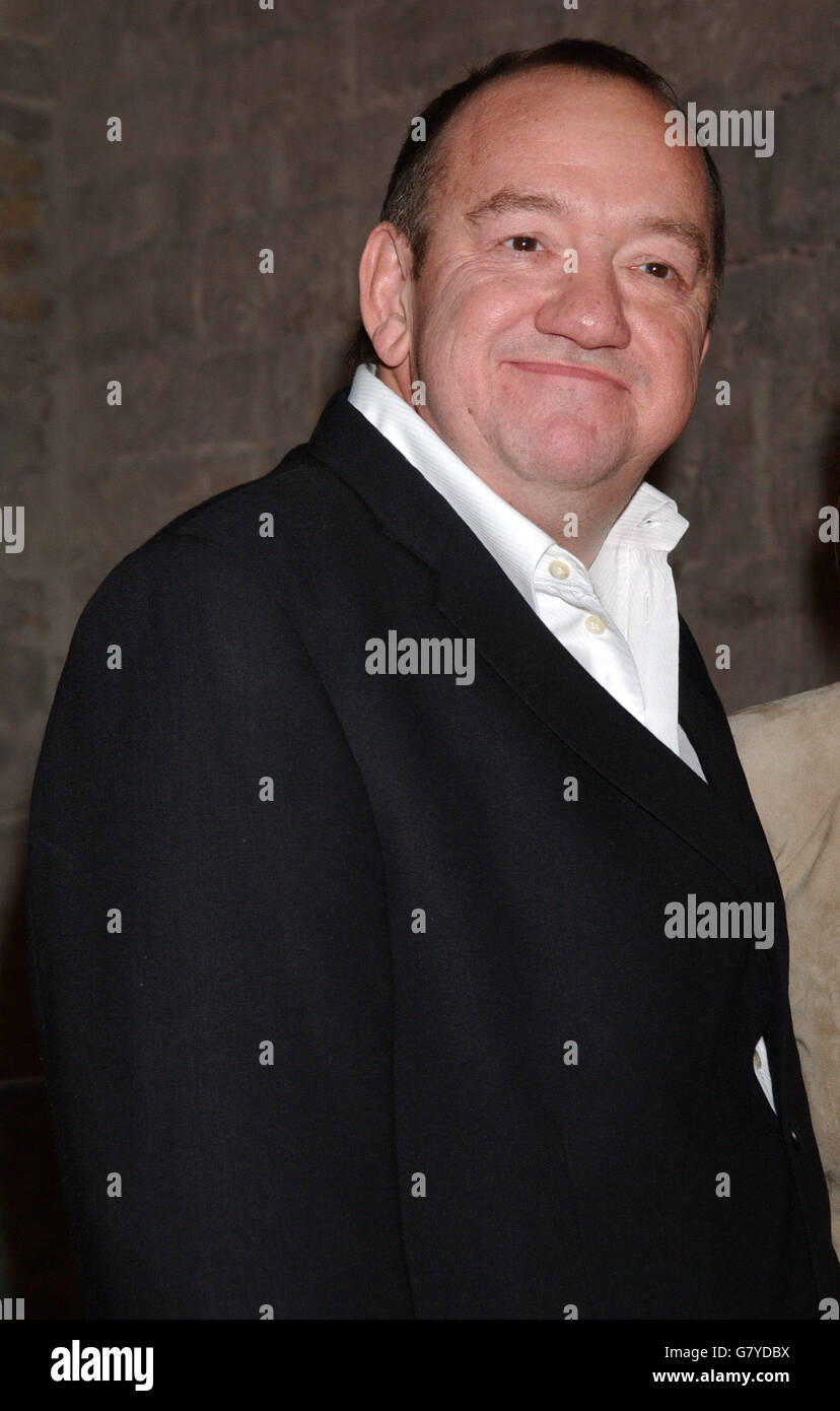 Showbiz film cinema celebrity actor head shot shoulders comedian hi-res ...