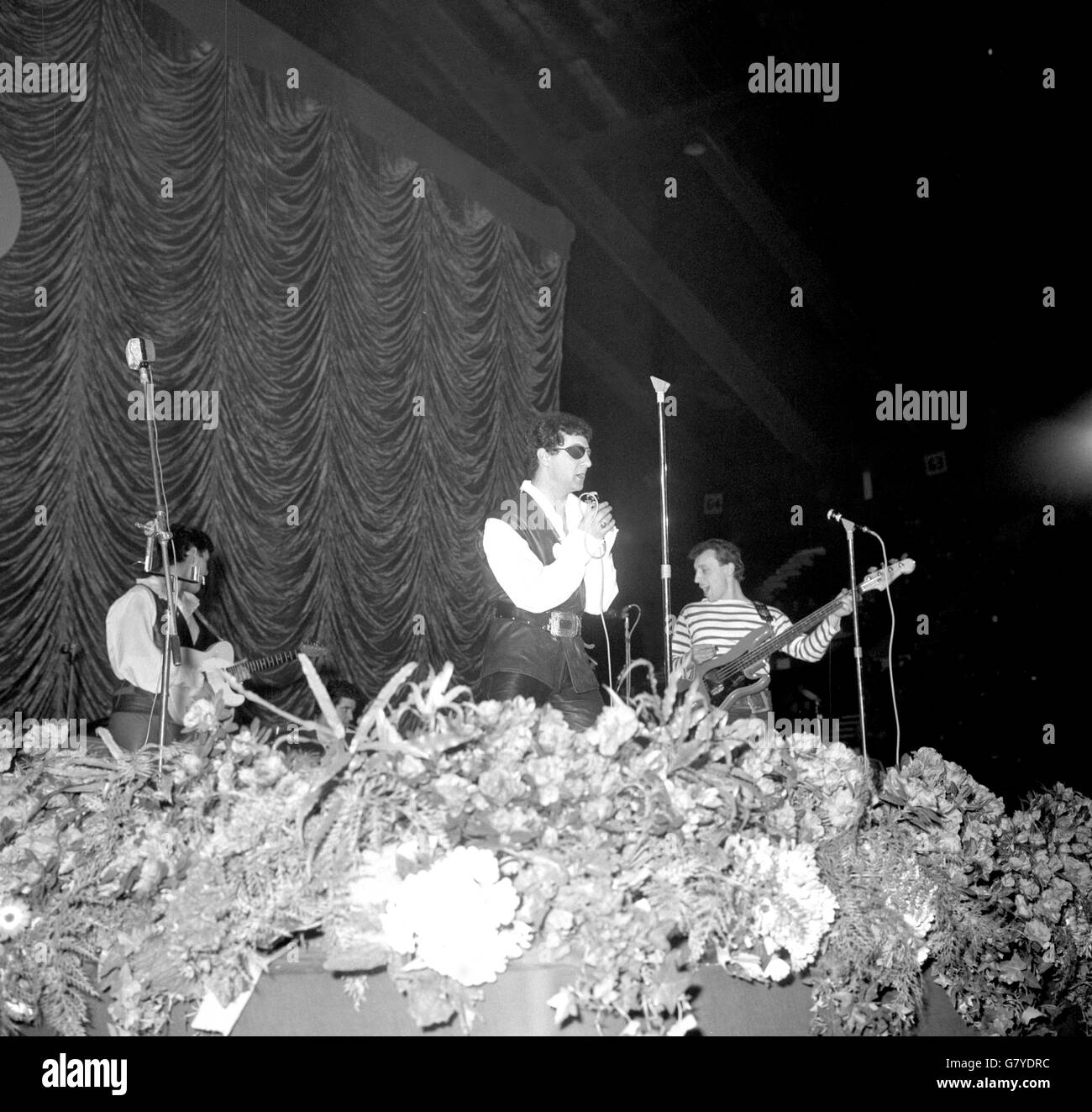 Johnny kidd pirates perform record star show empire pool wembley hi-res ...