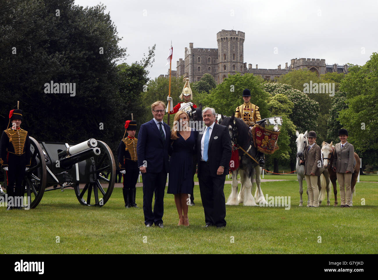 Singer Katherine Jenkins (centre) with Simon Brooks-Ward (left) and Sir ...