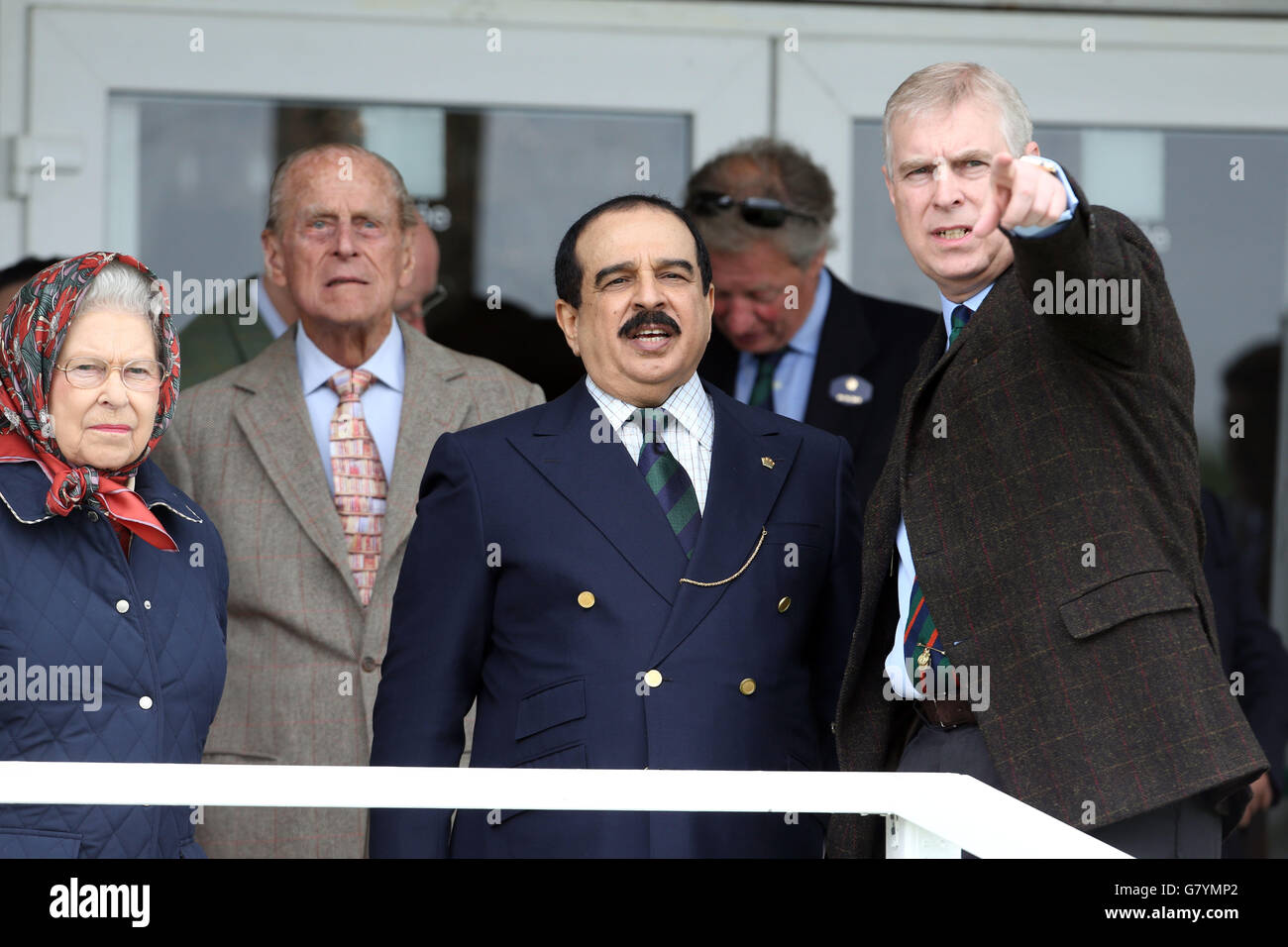 Queen elizabeth ii king bahrain hi-res stock photography and images - Alamy