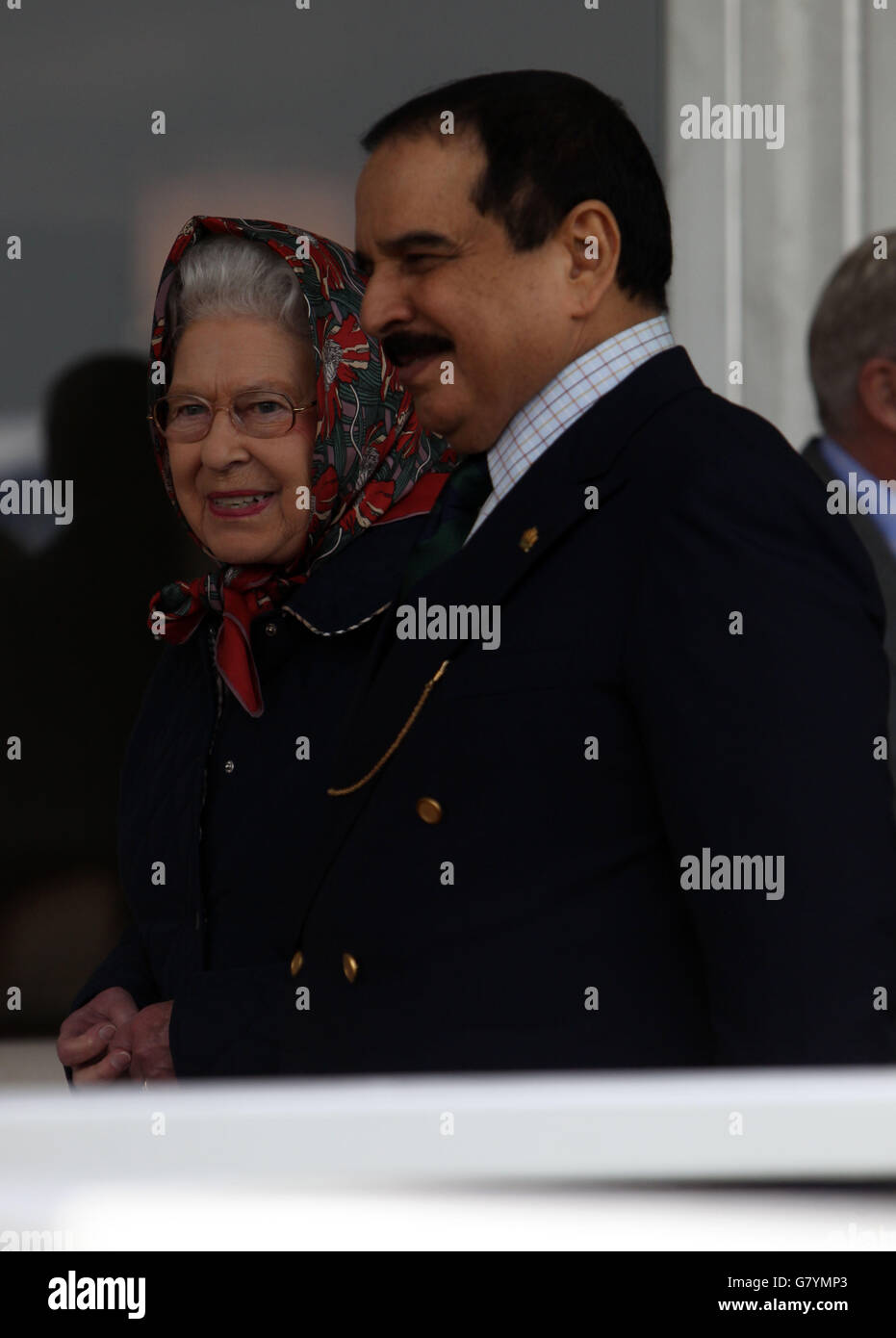 Queen Elizabeth II and the King of Bahrain Hamad bin Isa Al Khalifa ...