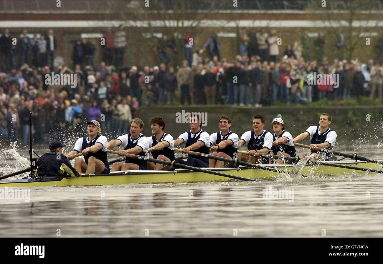 Rowing the 151st boat race oxford v cambridge the thames hi-res stock ...