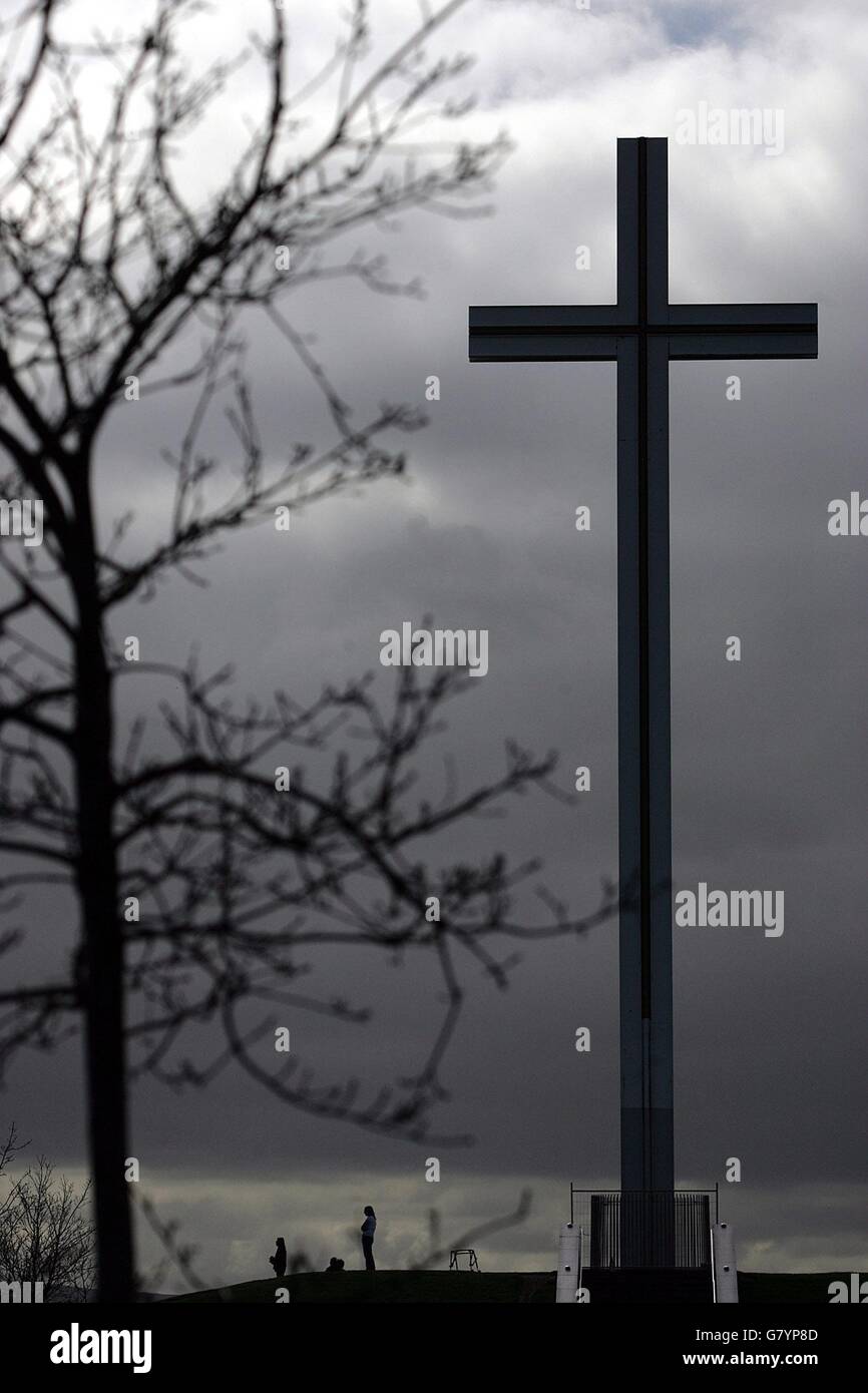 Easter 2005 - The Papal Cross in Phoenix Park Stock Photo - Alamy