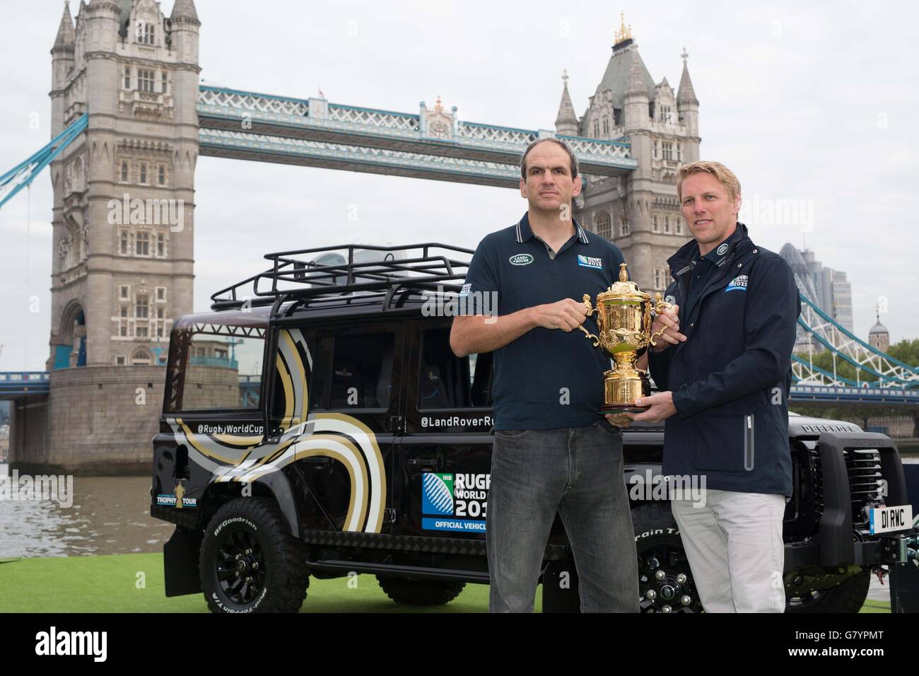 Land Rover Ambassador and Rugby World Cup 2003 winner Lewis Moody and ...