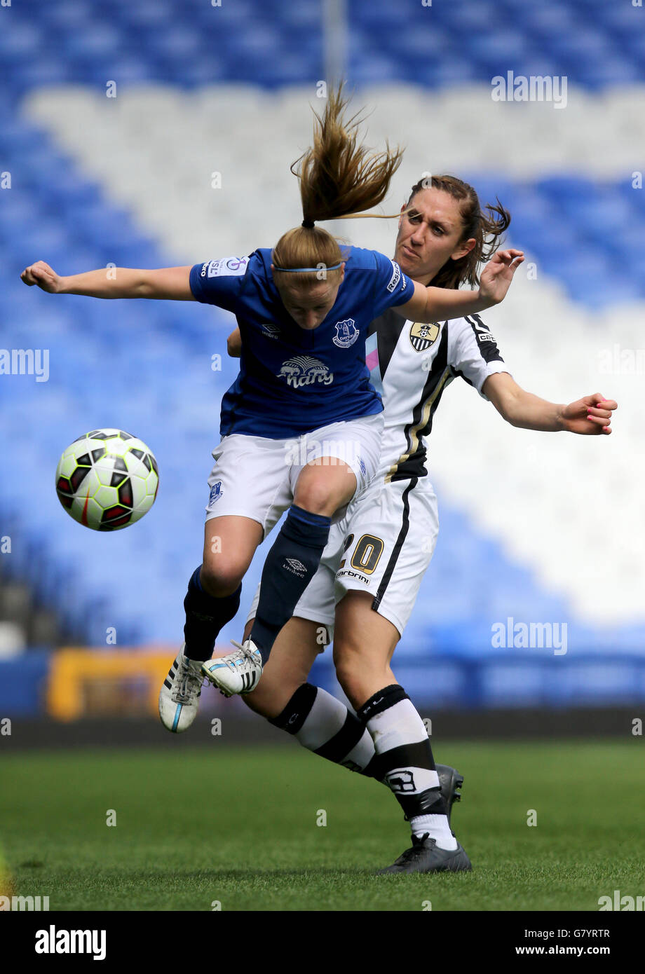 Everton Ladies' Vicky Jones and Notts County Ladies' Aileen Whelan ...