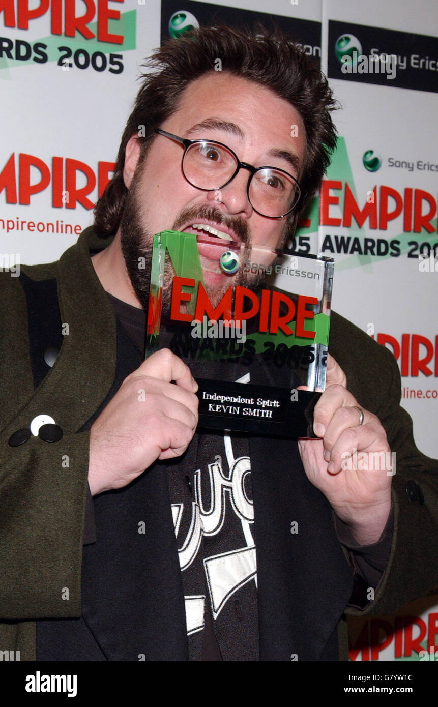 Showbiz film cinema celebrity awards actor half length with award hi ...