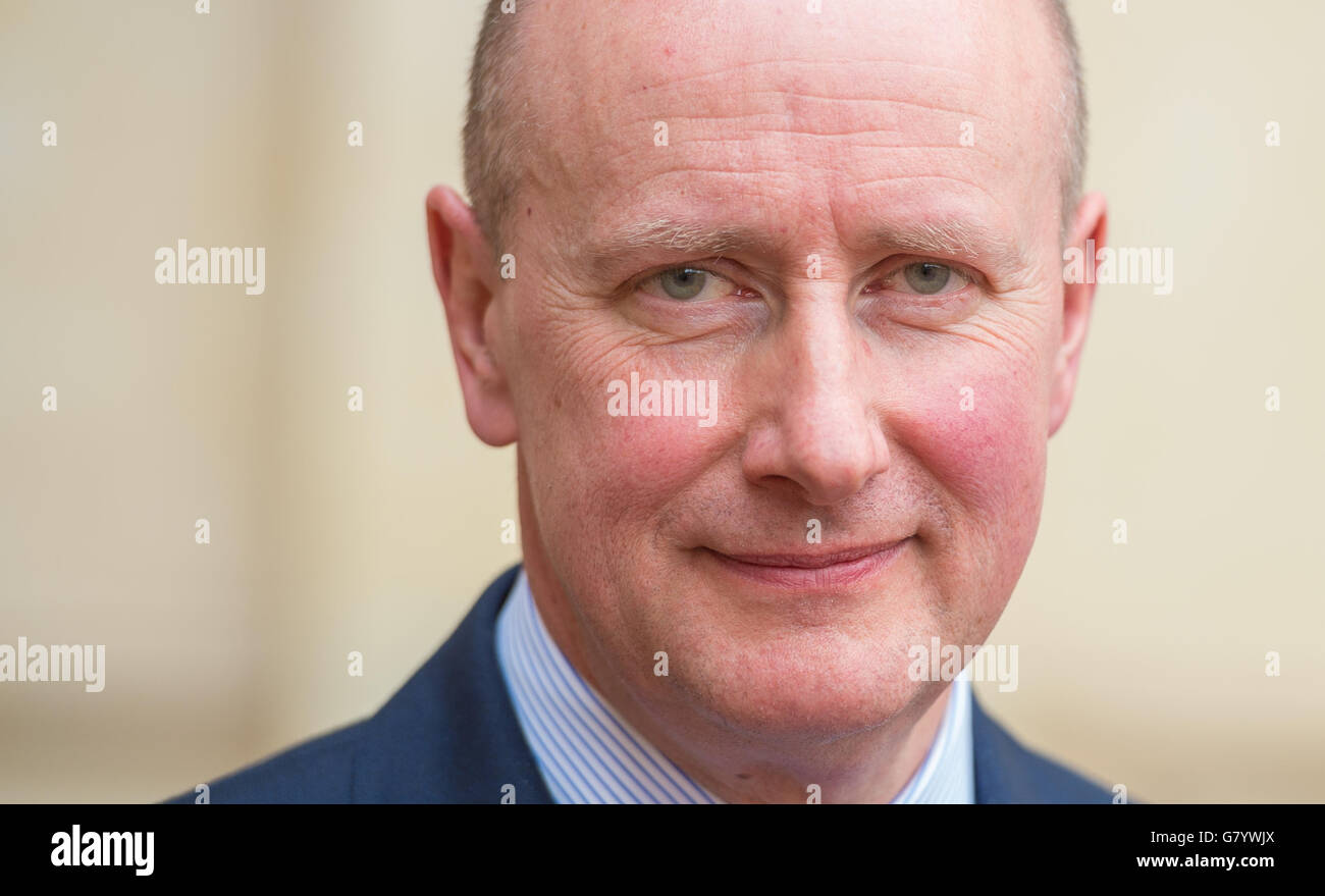 Sir christopher geidt hi-res stock photography and images - Alamy