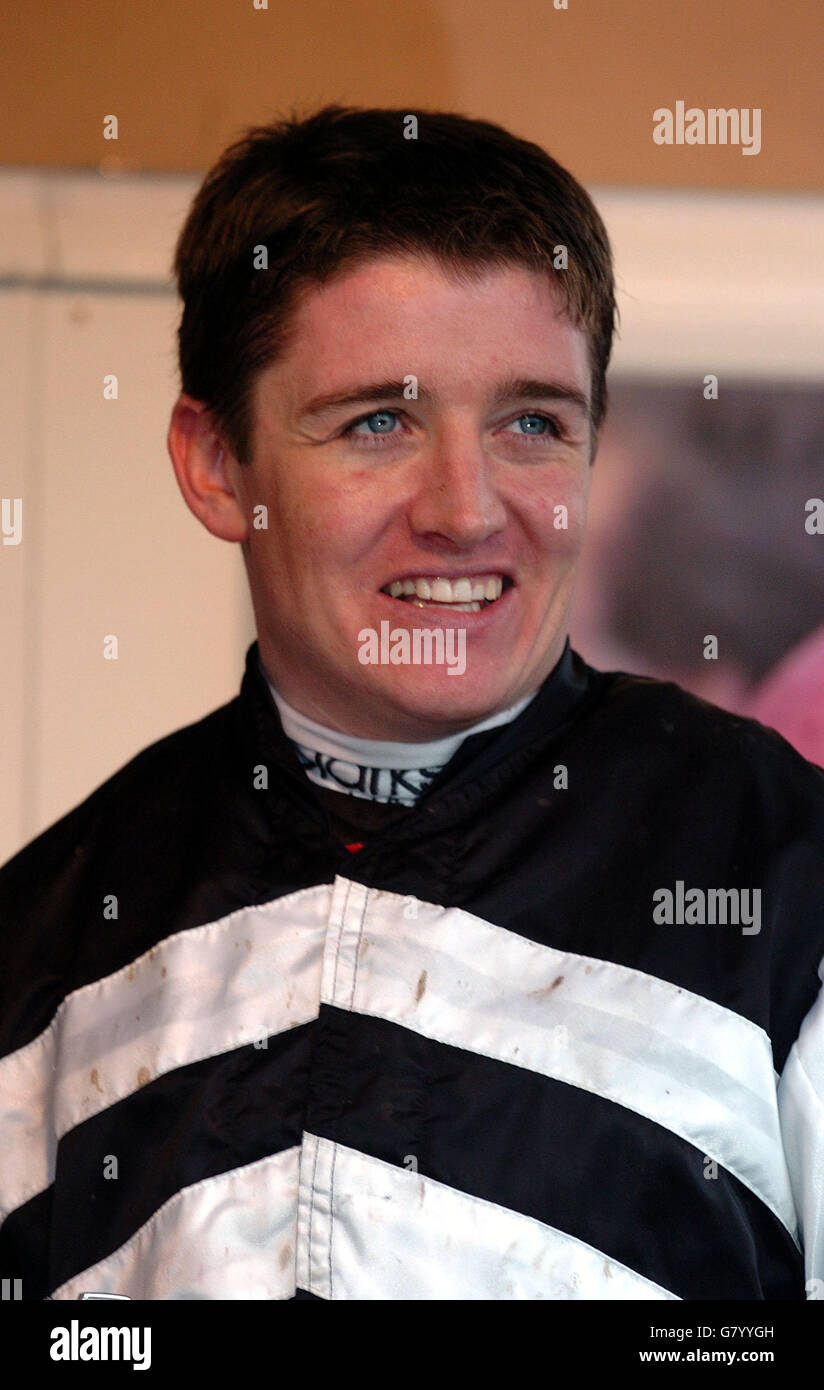 Cheltenham festival 2005 hi-res stock photography and images - Alamy