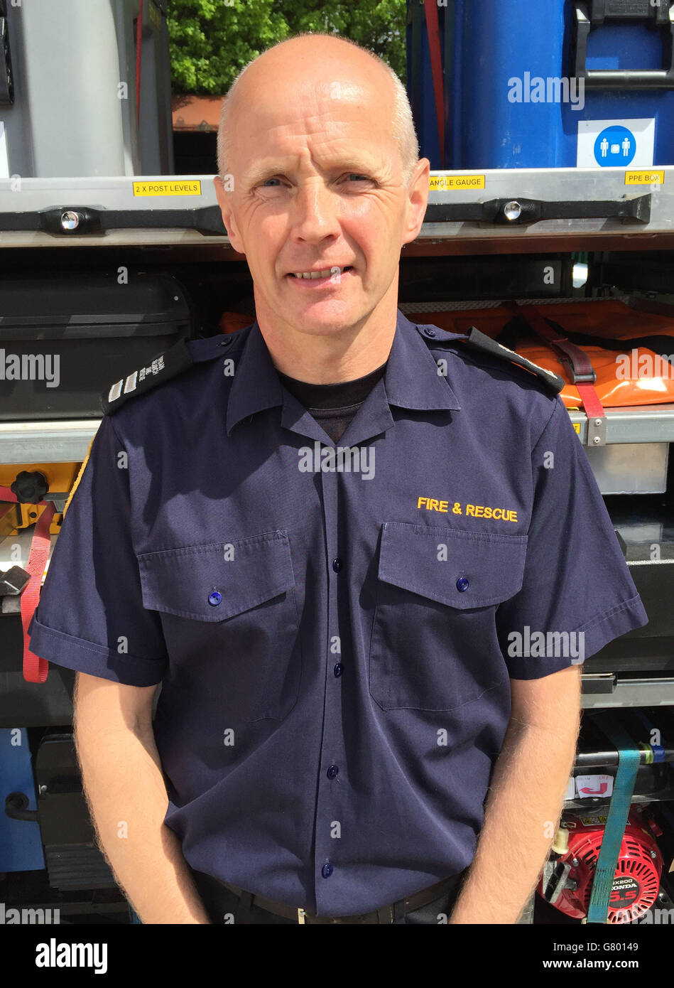 News quake nepal firefighters hi-res stock photography and images - Alamy