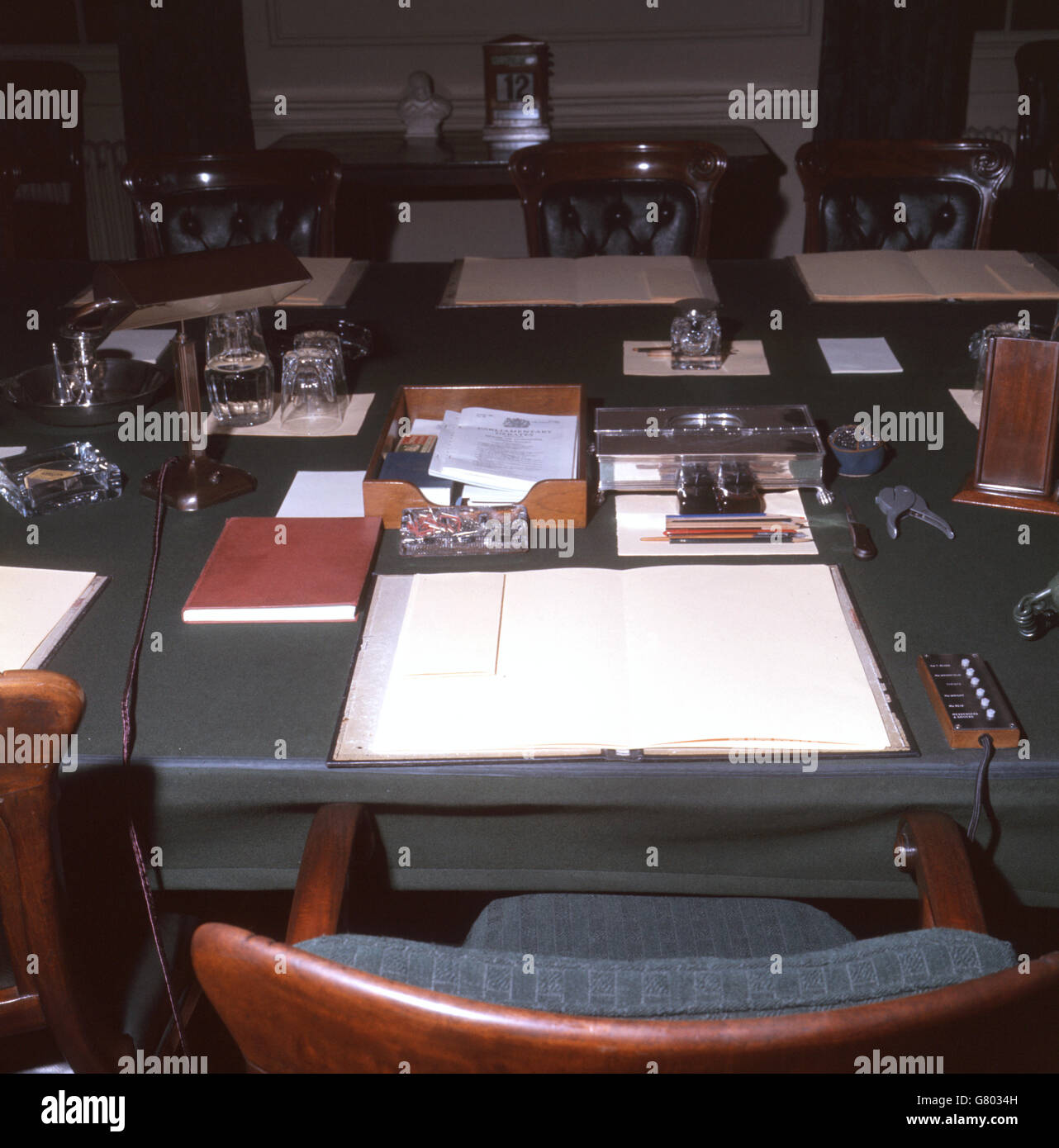 Number ten cabinet table hi-res stock photography and images - Alamy