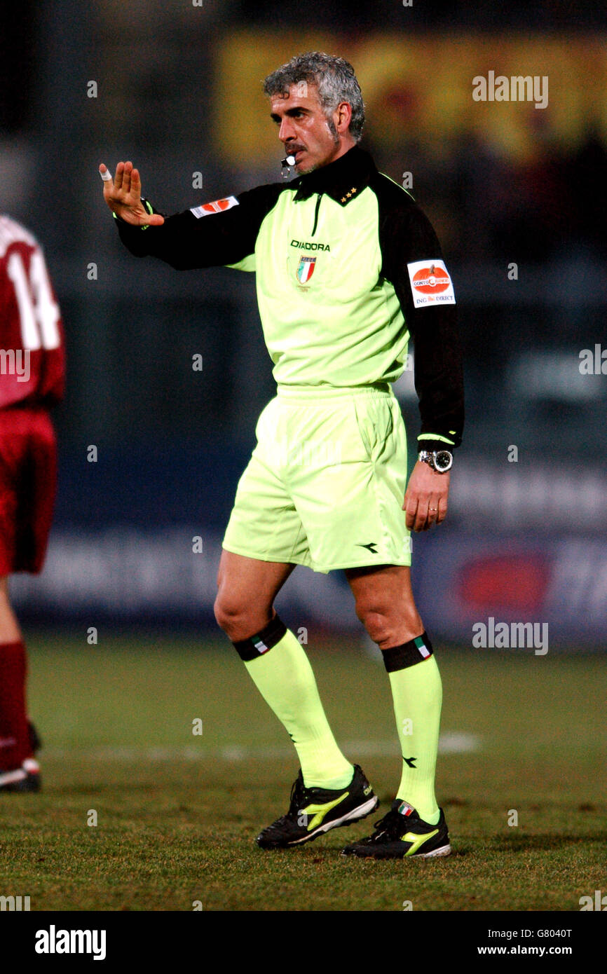 Referee of italian football hi-res stock photography and images - Alamy