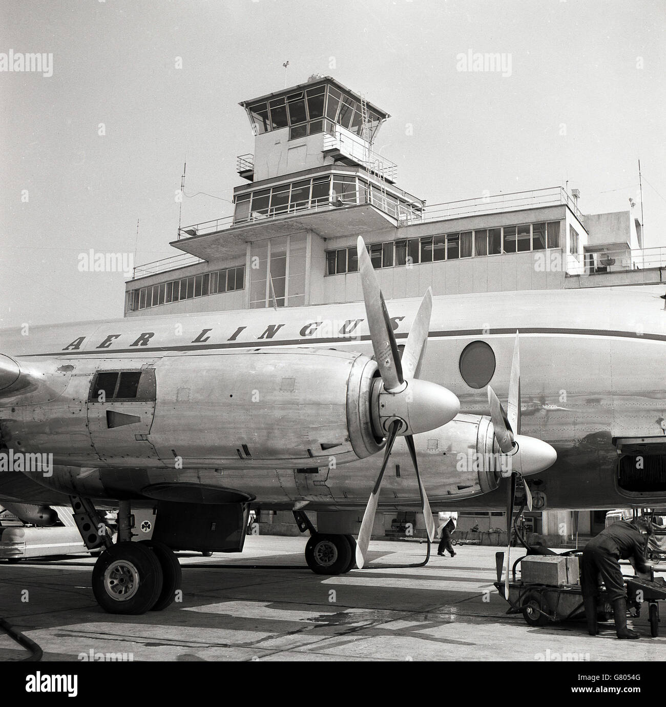 Airport aviation 1950s hi-res stock photography and images - Alamy