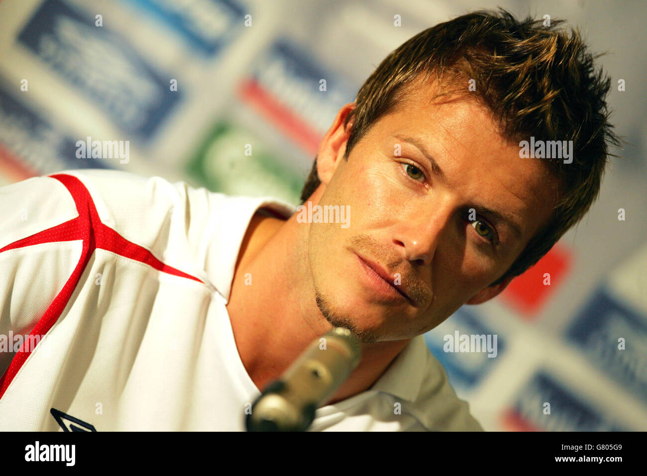 David beckham england kit hi-res stock photography and images - Alamy