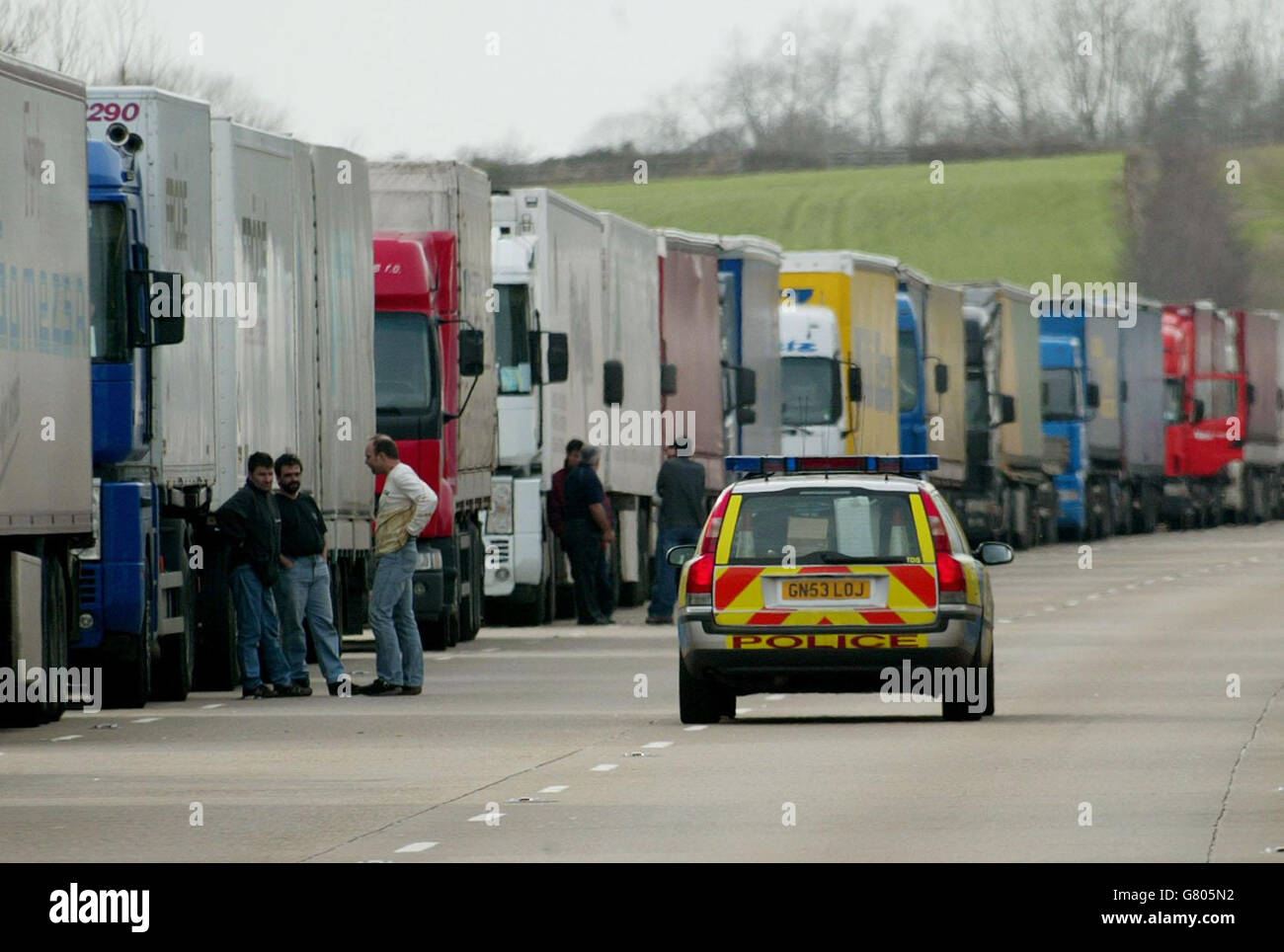 Chaos on M20 - Operation Stack - Folkestone Stock Photo - Alamy